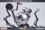 Fallout Mister Handy Articulated Deluxe Figure by Gaming Heads ...