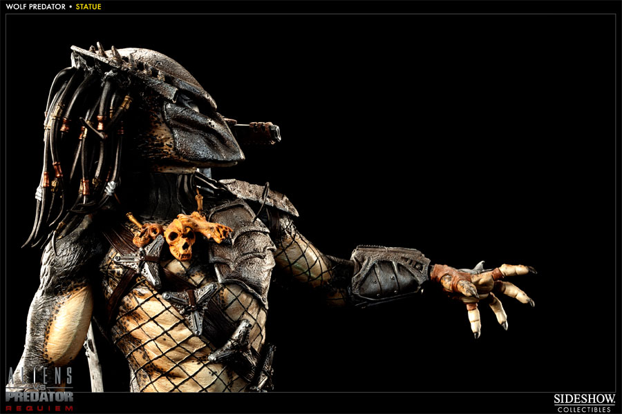 Predator Wolf Predator Polystone Statue by Sideshow Collectibles ...
