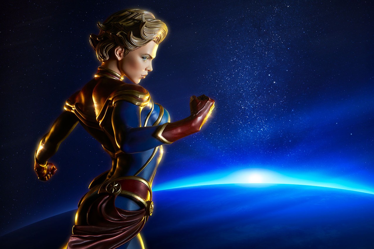 Marvel Captain Marvel Premium Format(TM) Figure by Sideshow | Sideshow ...