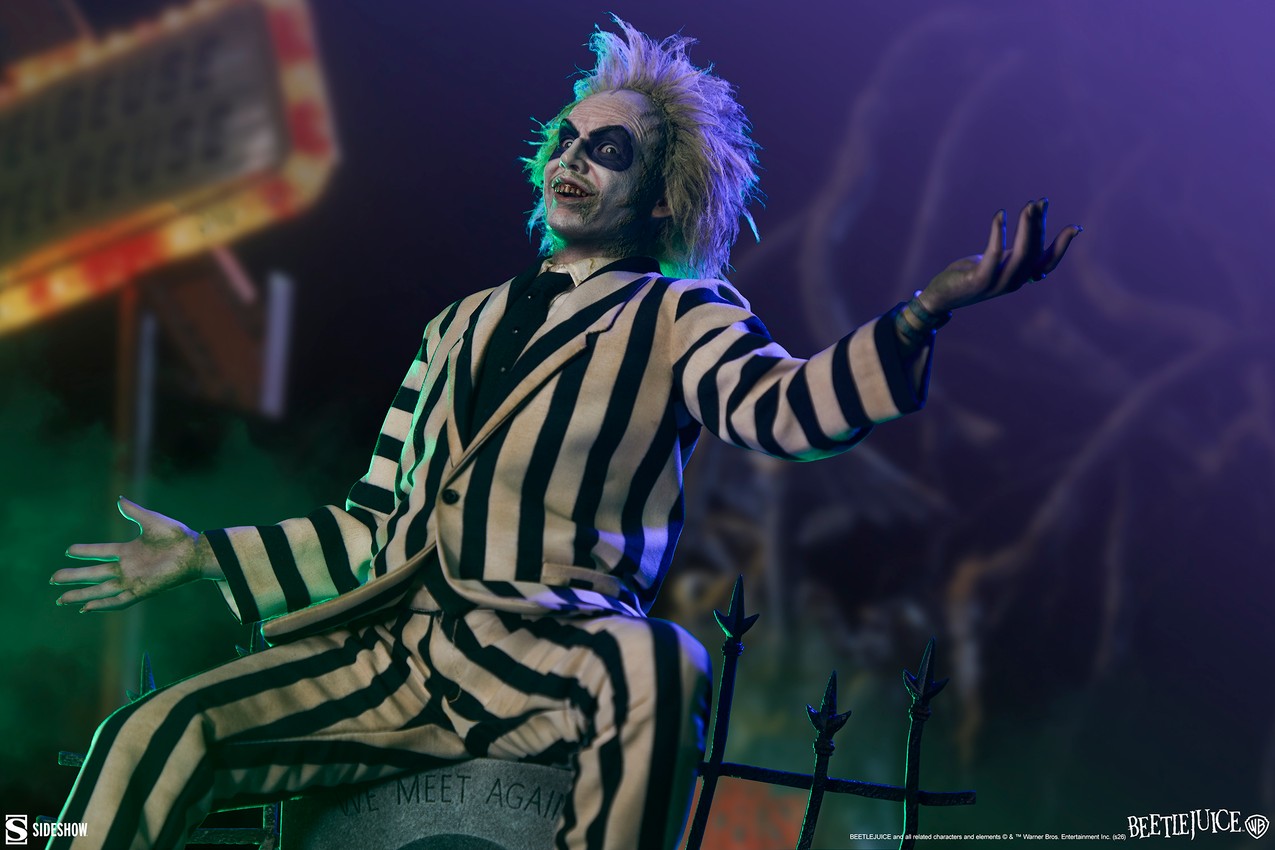 Beetlejuice Premium Format Mixed Media™ Figure by Sideshow Collectibles ...