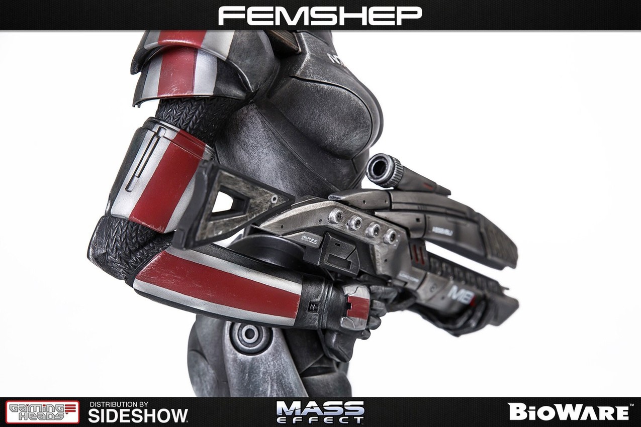 Mass Effect Femshep Statue by Gaming Heads | Sideshow Collectibles