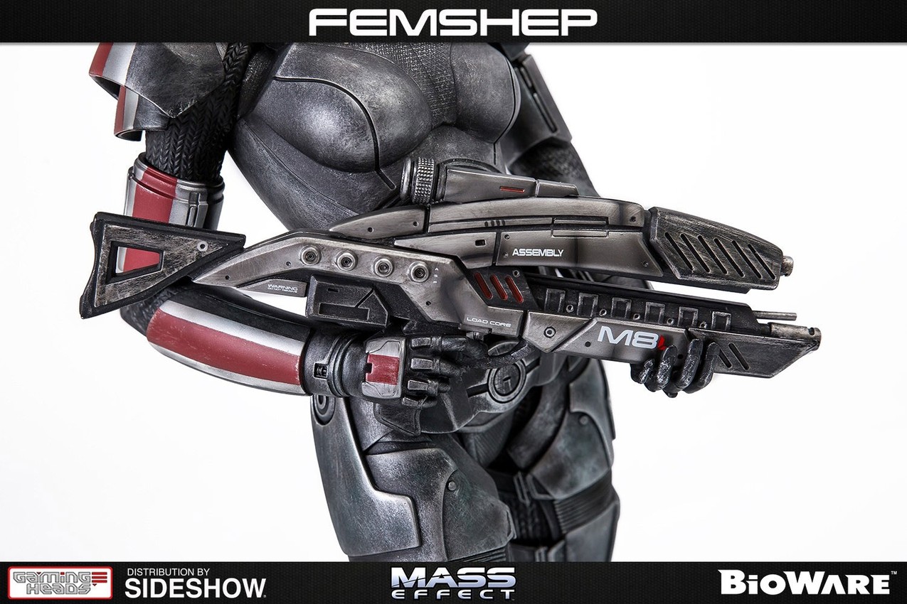 Mass Effect Femshep Statue by Gaming Heads | Sideshow Collectibles