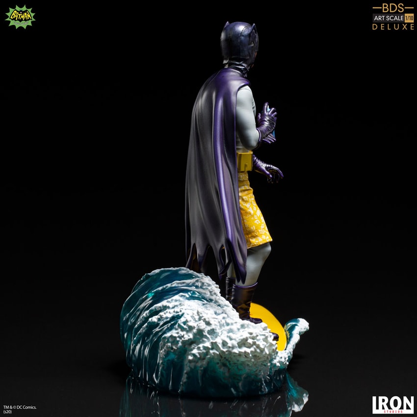 Batman Deluxe Statue from Iron Studios | Sideshow Collectibles