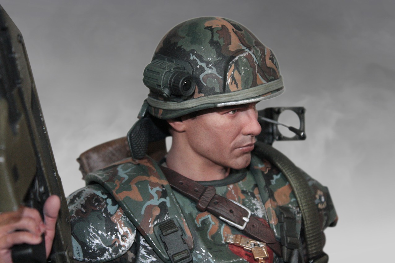 Corporal Hicks Quarter Scale Statue by Hollywood Collectibles Group ...