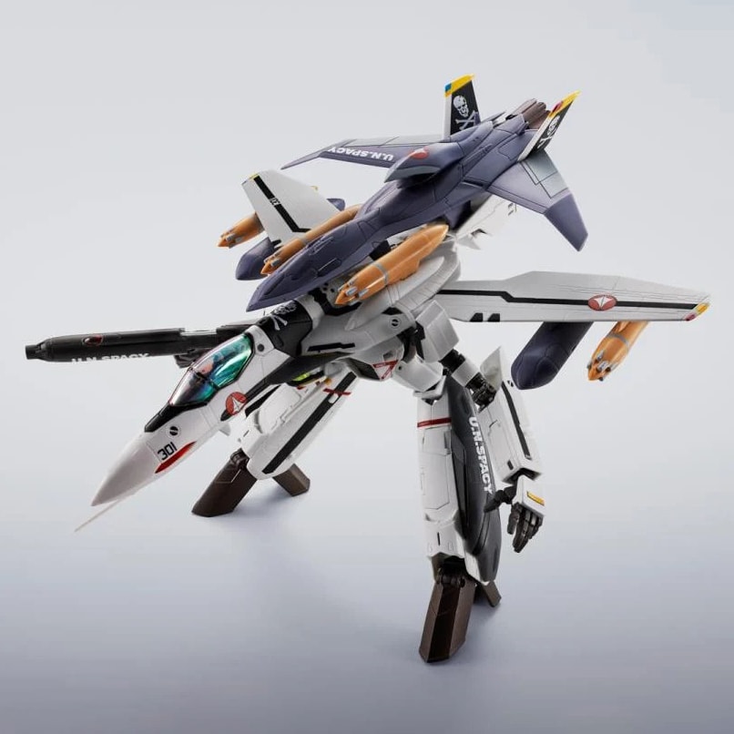 VF-0S Phoenix (Roy Focker Use) + QF-2200D-B Ghost Action Figure ...