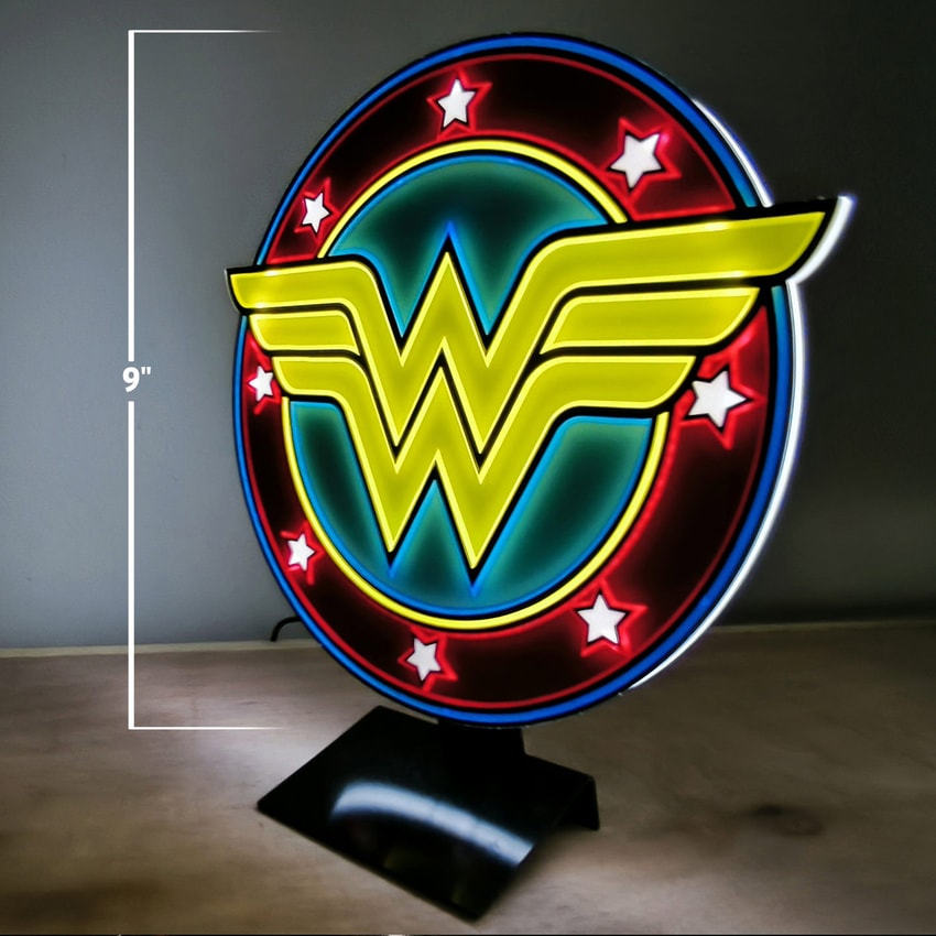 Vintage Wonder Woman LED Logo Light (Circular) Wall Light by Brandlite ...