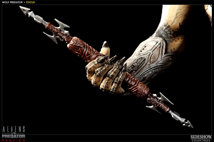 Predator Wolf Predator Polystone Statue by Sideshow Collectibles ...