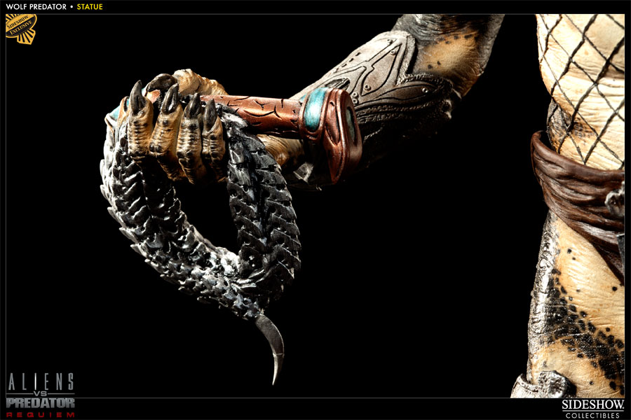 Predator Wolf Predator Polystone Statue by Sideshow Collectibles ...