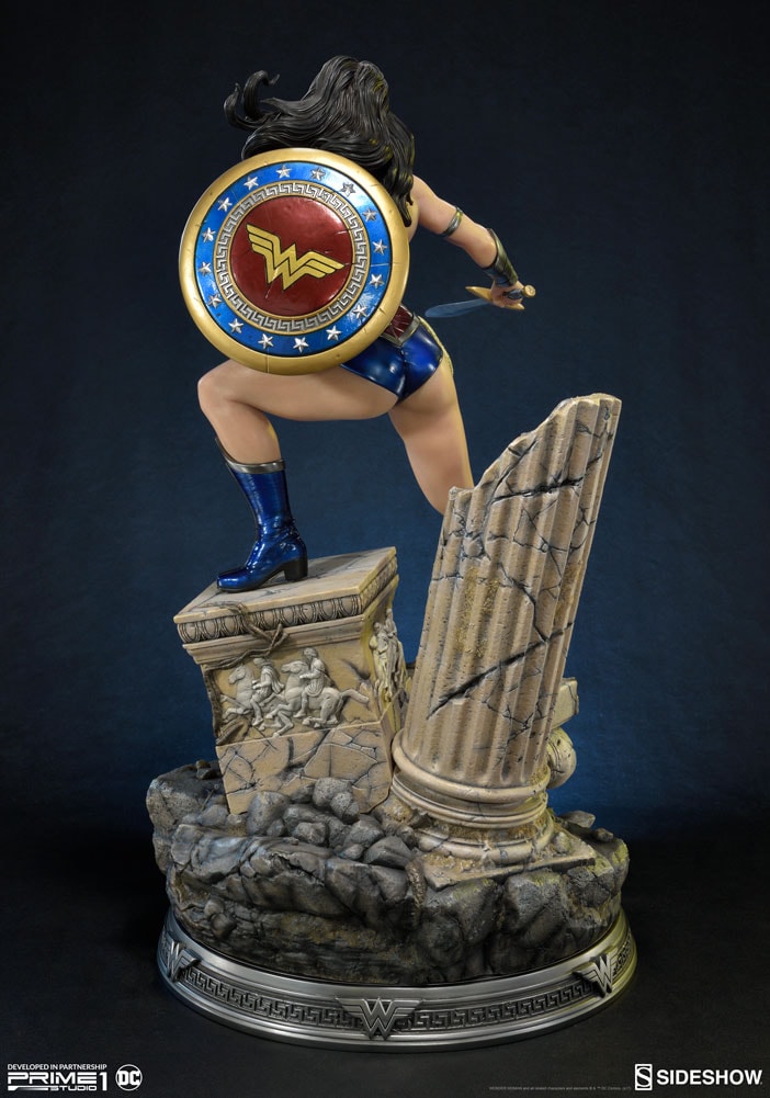 DC Comics Wonder Woman Statue by Sideshow Collectibles | Sideshow ...