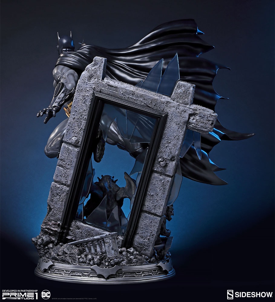 DC Comics Batman Statue by Sideshow Collectibles | Sideshow Collectibles