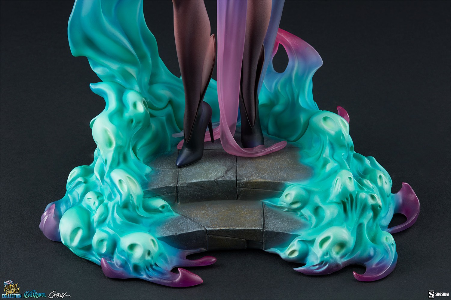J Scott Campbell Evil Queen Deluxe Statue | Sideshow Collectibles