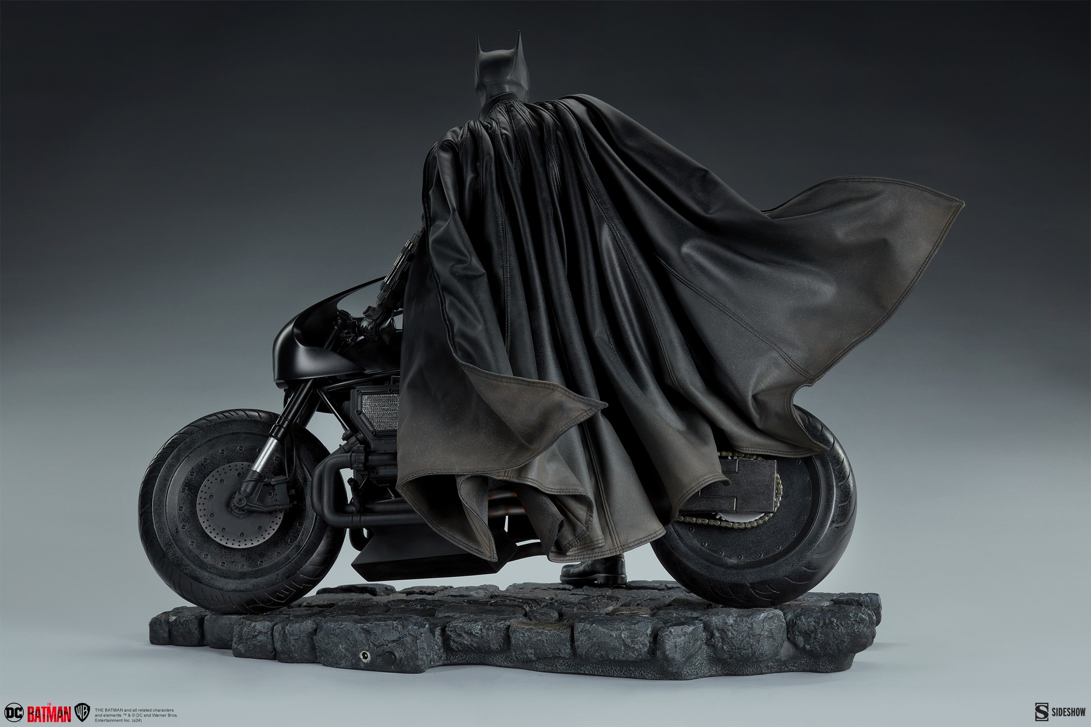 The Batman Premium Format Figure by Sideshow Collectibles | Sideshow ...