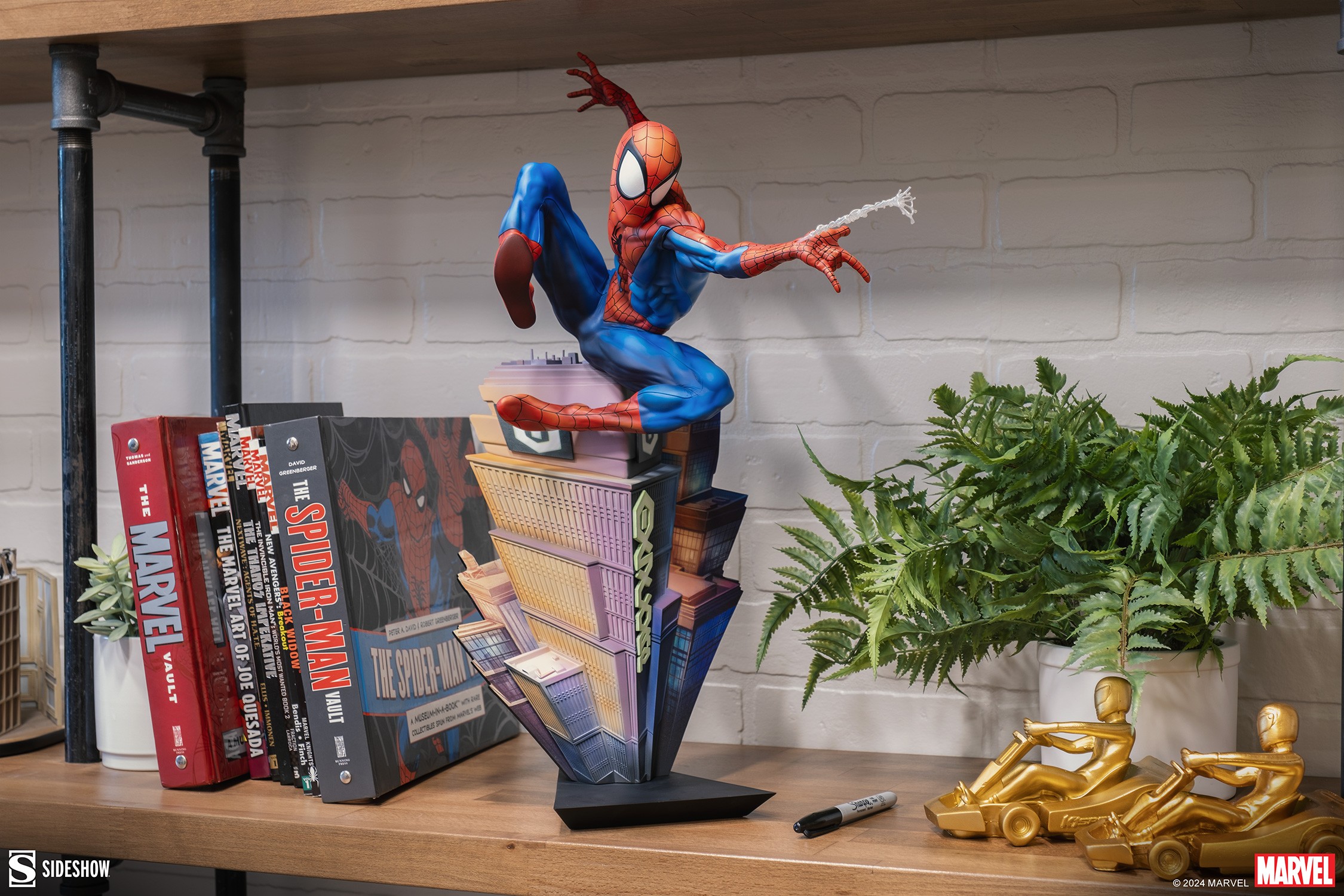 Spider-Man Premium Format™ Figure by Sideshow Collectibles | Sideshow ...