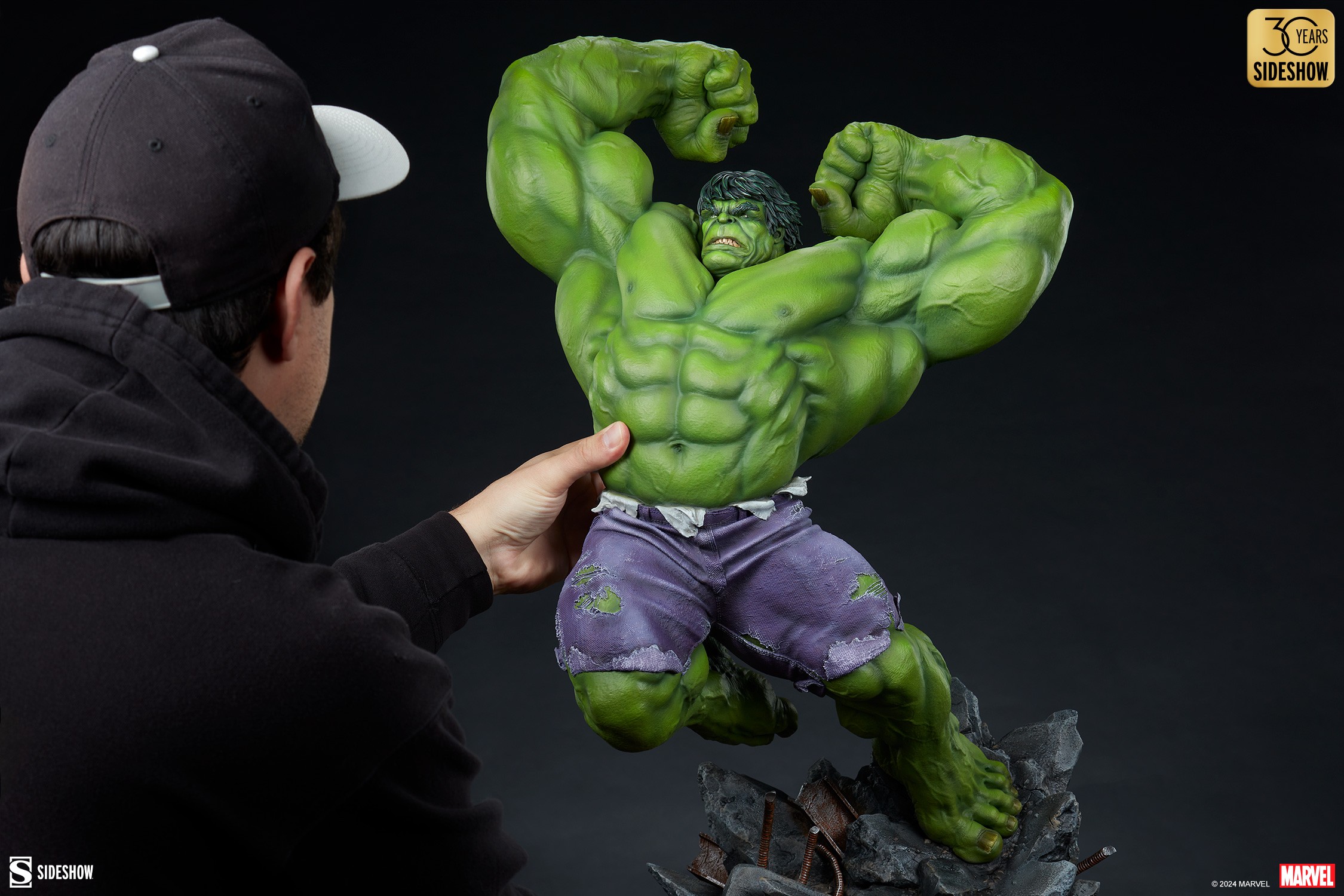 Hulk: Classic Premium Format™ Figure by Sideshow Collectibles ...