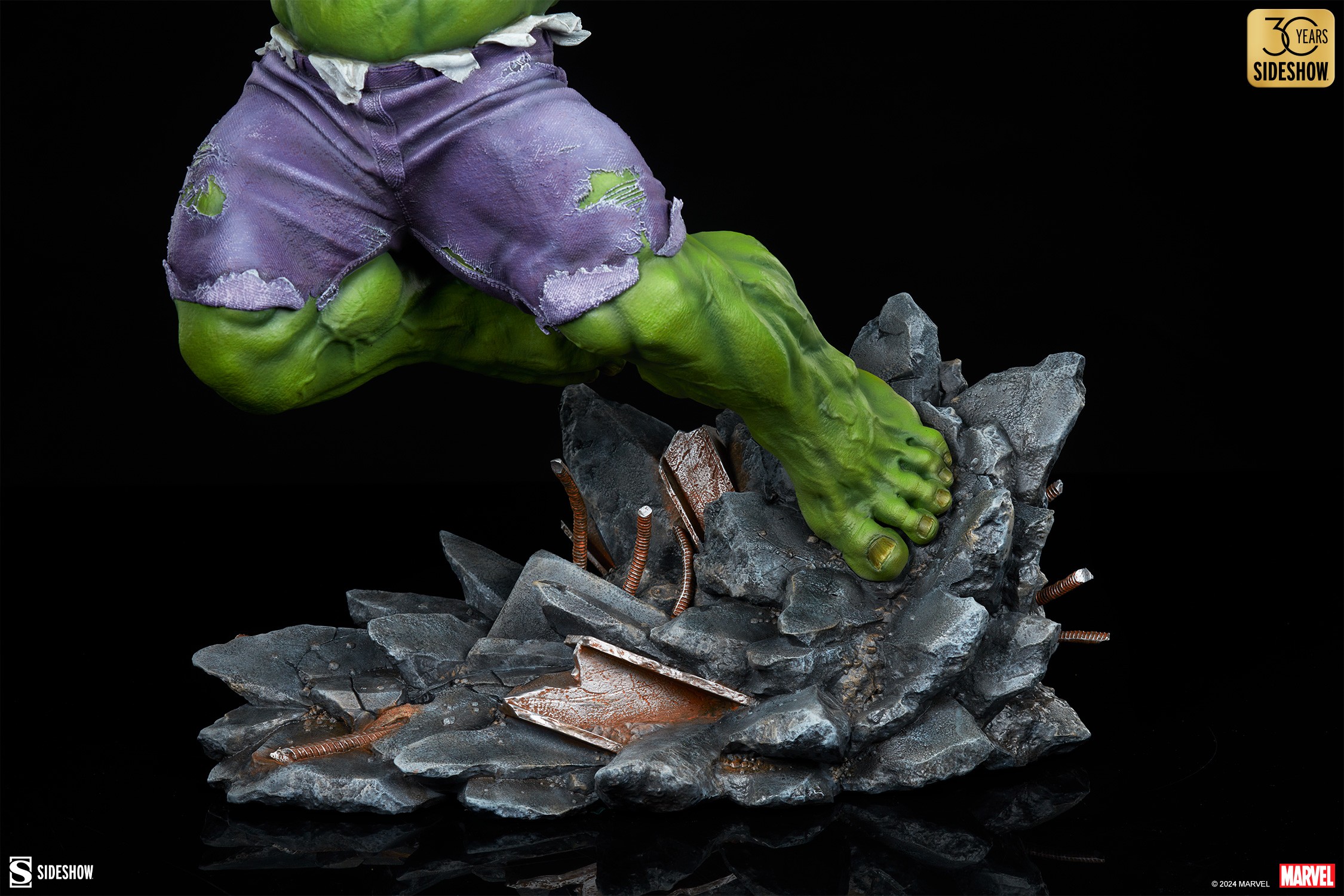 Hulk: Classic Premium Format™ Figure by Sideshow Collectibles ...