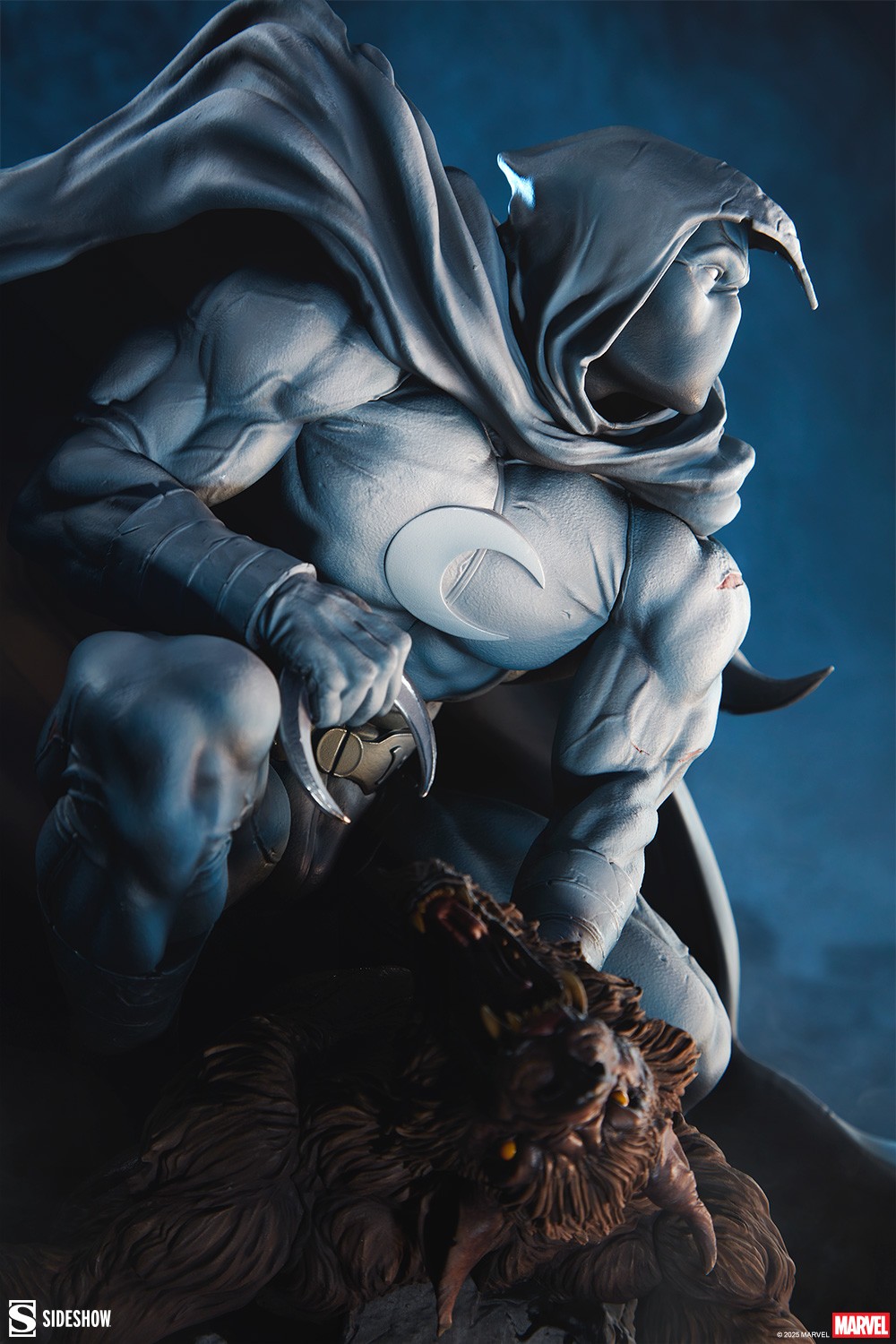 Moon Knight Exclusive Premium Format™ Figure by Sideshow Collectibles ...