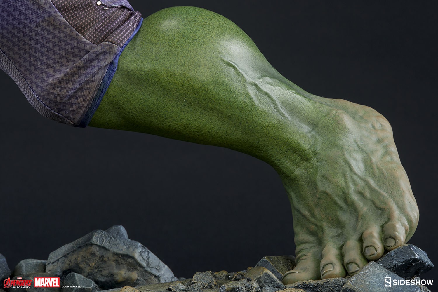 Marvel Hulk Maquette by Sideshow Collectibles | Sideshow Collectibles