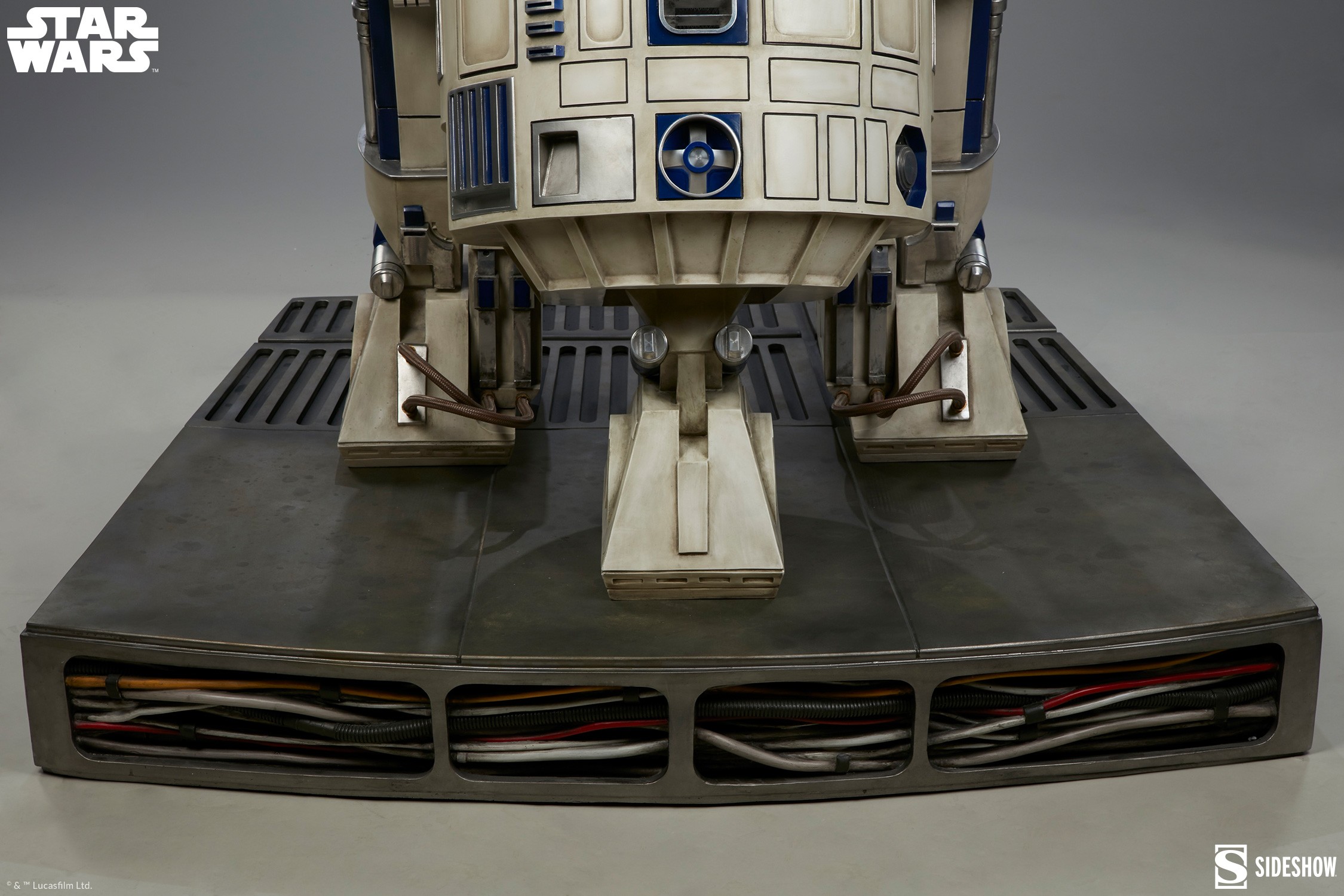Star Wars R2-D2 Life-Size Figure by Sideshow Collectibles | Sideshow ...