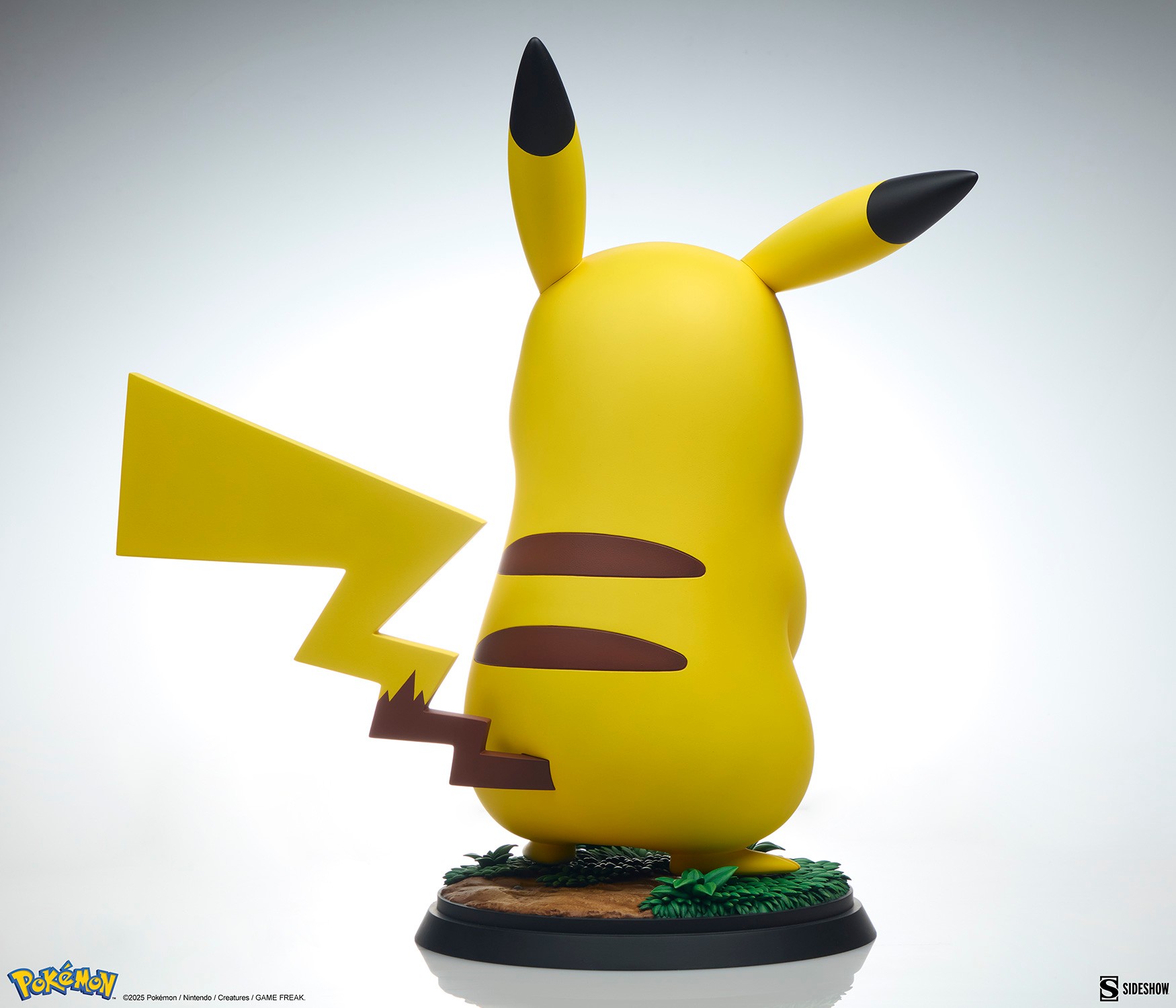 Pikachu Life-Size Figure by Sideshow Collectibles | Sideshow Collectibles