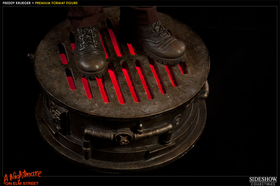 Freddy Krueger Premium Format Figure by Sideshow Collectibl | Sideshow ...