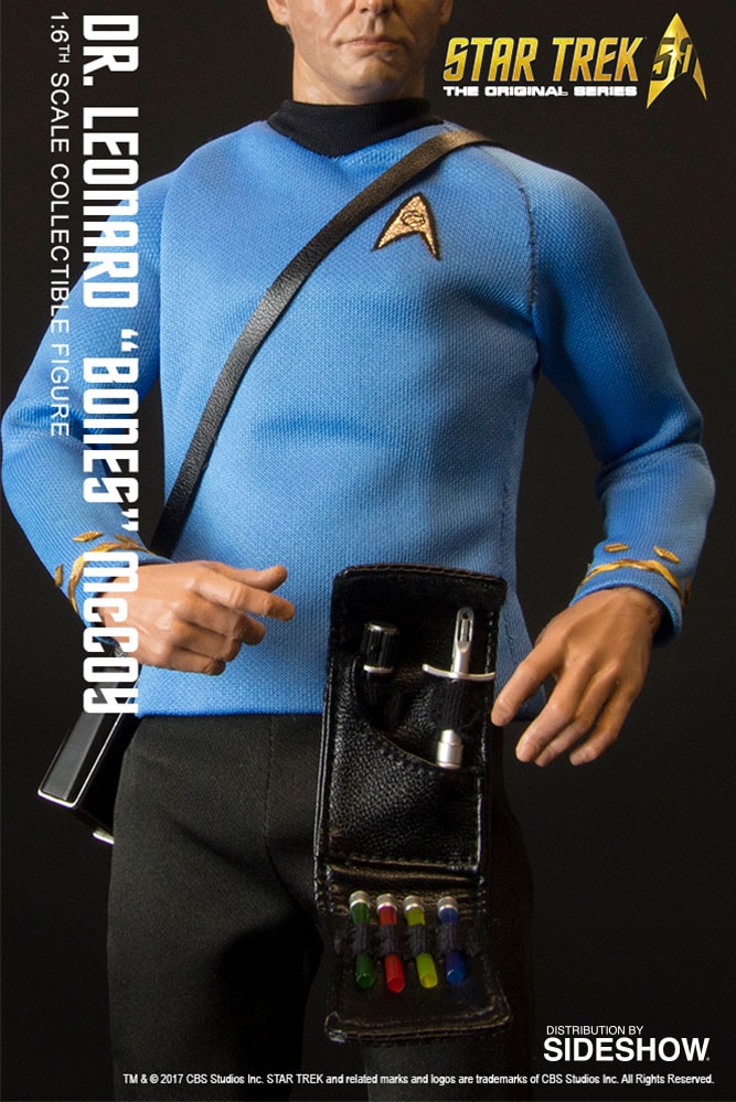 Star Trek Dr Leonard Bones McCoy Sixth Scale Figure by Quant | Sideshow ...