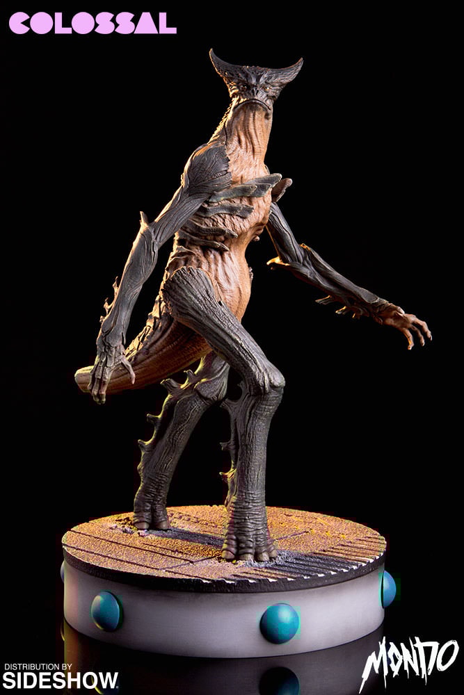 Colossal Colossal Giant Monster Maquette by Mondo | Sideshow Collectibles