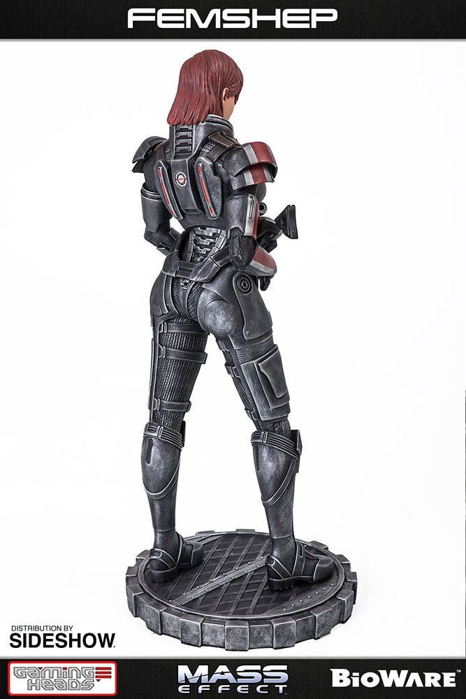 Mass Effect Femshep Statue by Gaming Heads | Sideshow Collectibles