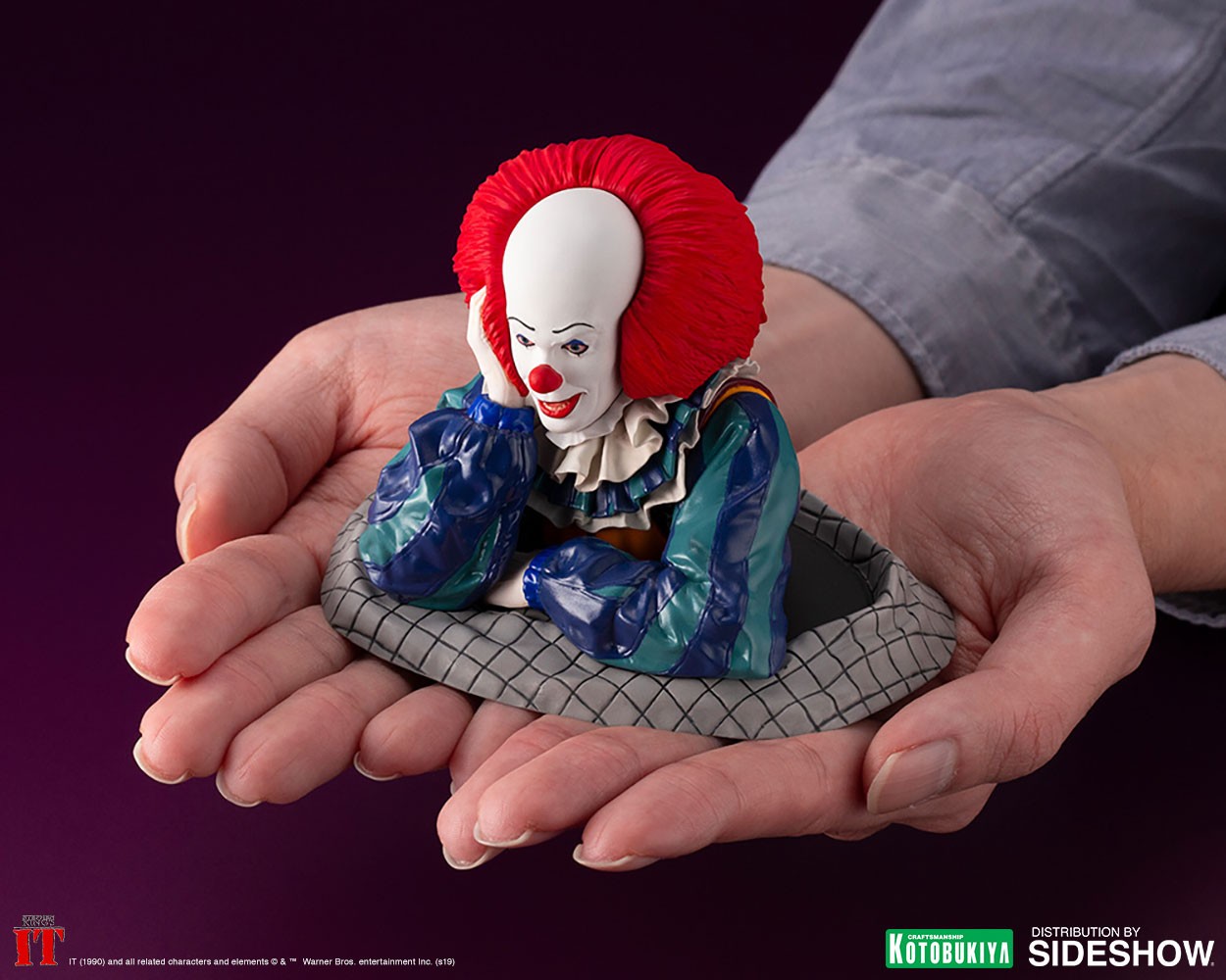 Pennywise (1990) ARTFX Statue by Kotobukiya | Sideshow Collectibles