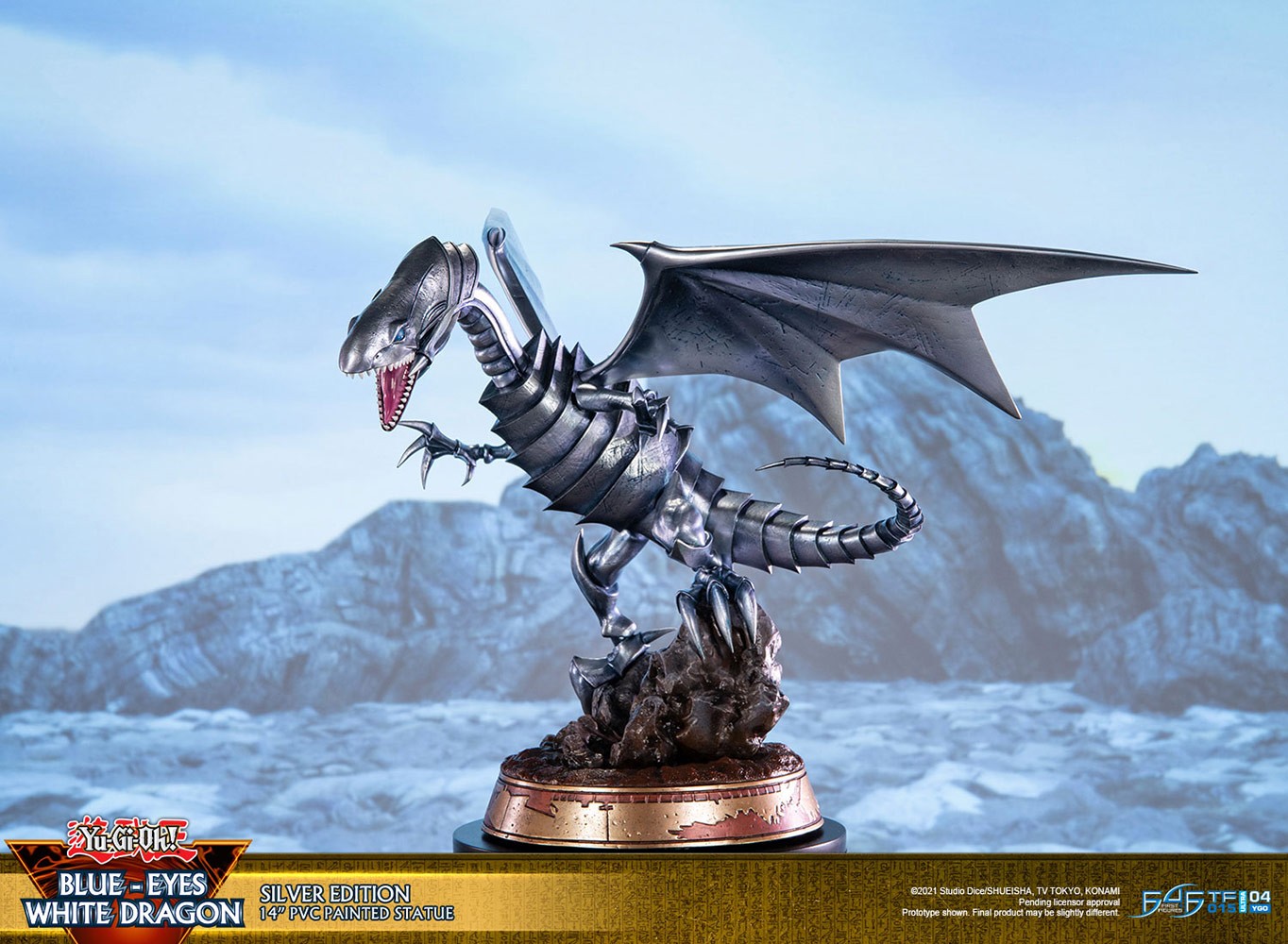 Blue-Eyes White Dragon (Silver Variant) Statue | Sideshow Collectibles