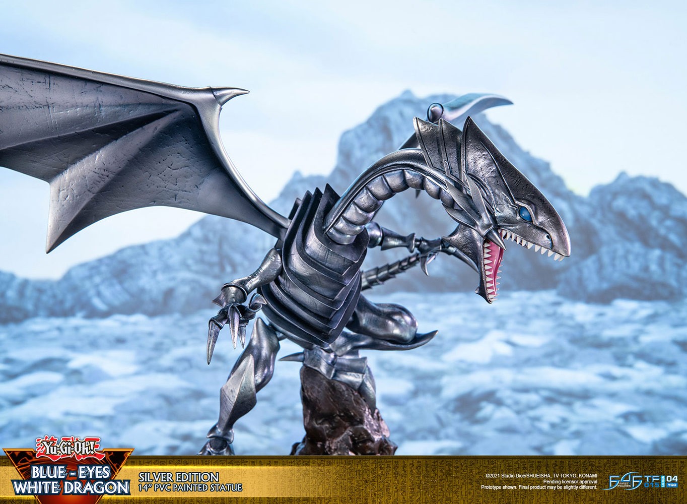 Blue-Eyes White Dragon (White Variant) Statue | Sideshow Collectibles
