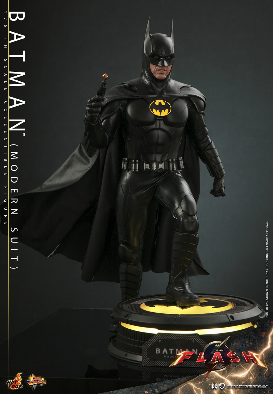 Batman (Modern Suit) Sixth Scale Figure by Hot Toys | Sideshow Collectibles