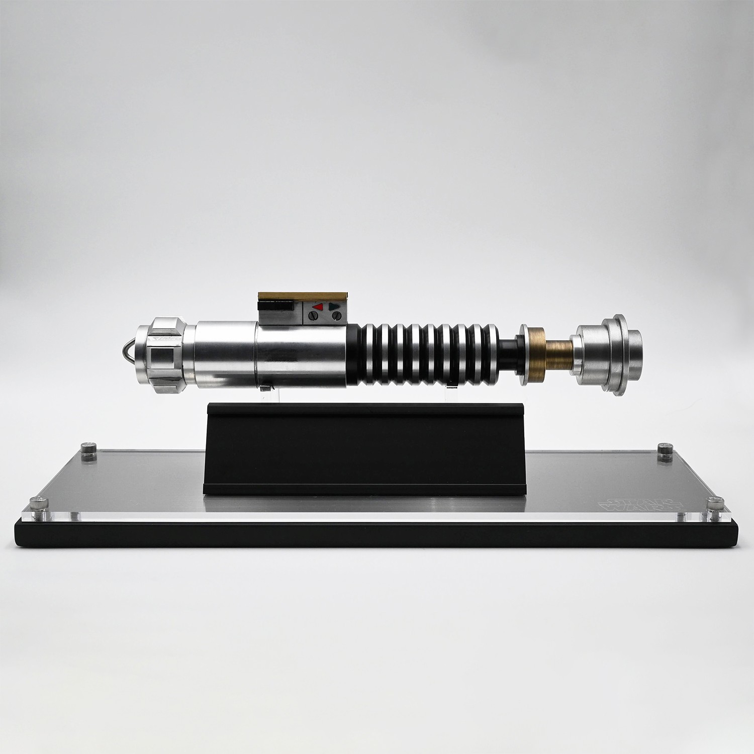 Luke Skywalker Lightsaber Prop Replica by EFX | Sideshow Collectibles
