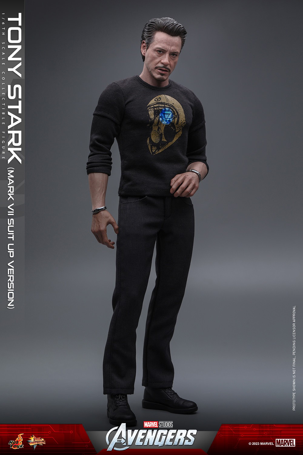 Tony Stark (Mark VII Suit up Version) Sixth Scale Figure by Hot Toys ...