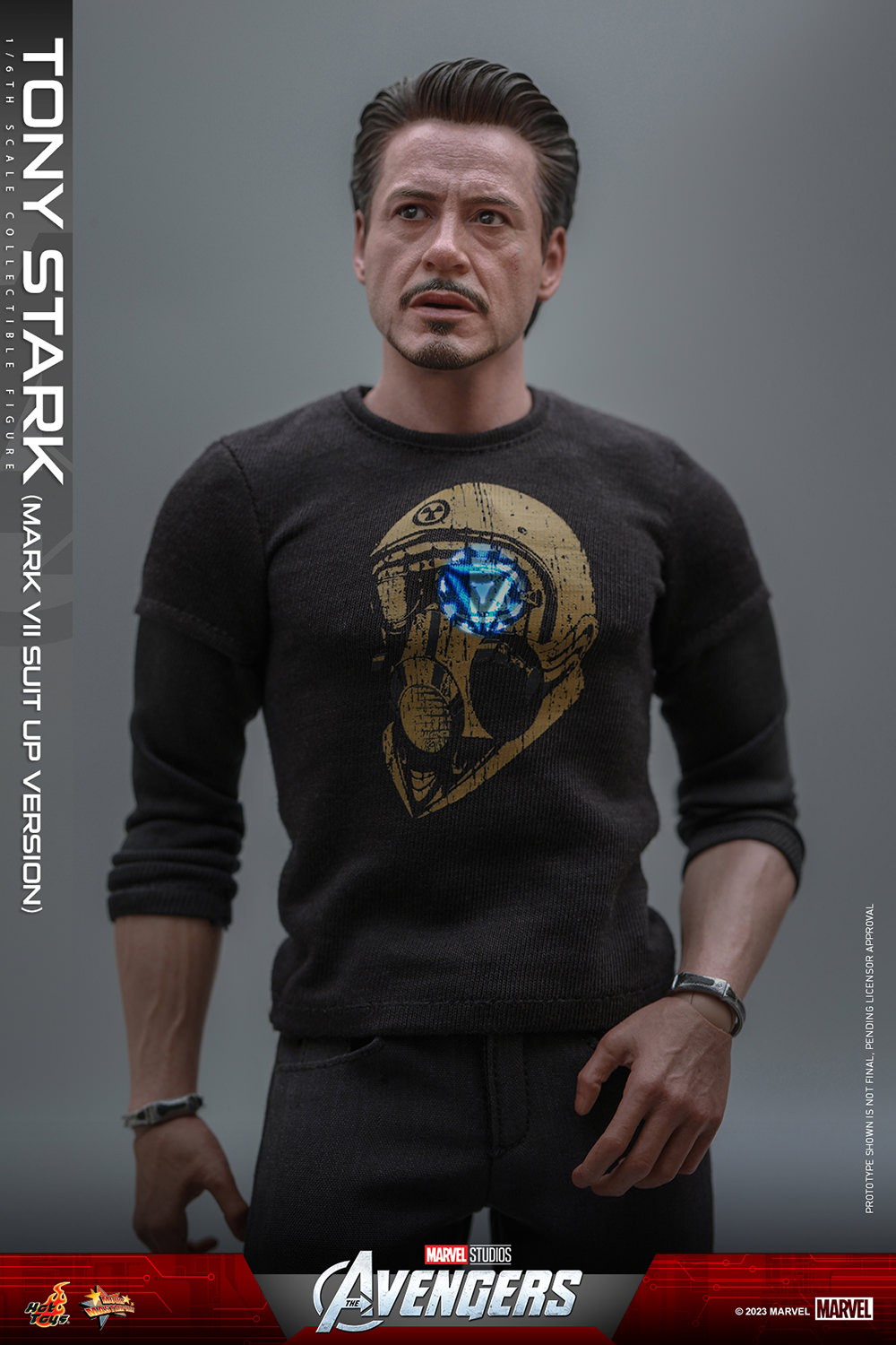 Tony Stark (Mark VII Suit up Version) Sixth Scale Figure by Hot Toys ...