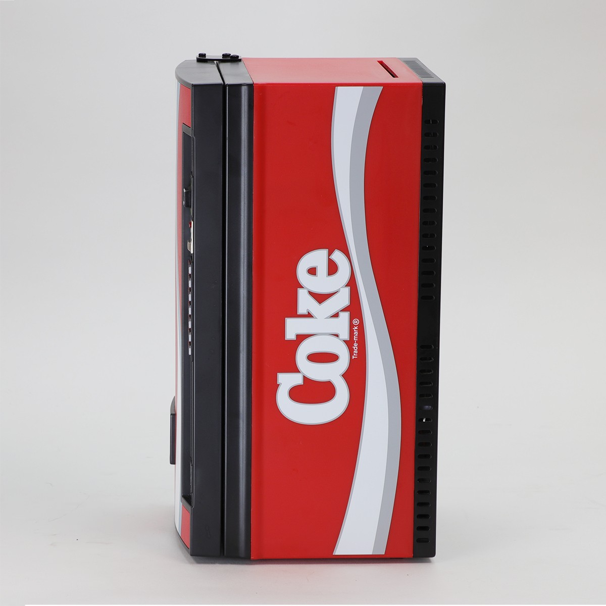 Coca-Cola Vending Machine Mini Fridge Scaled Replica by New Wave Toys ...