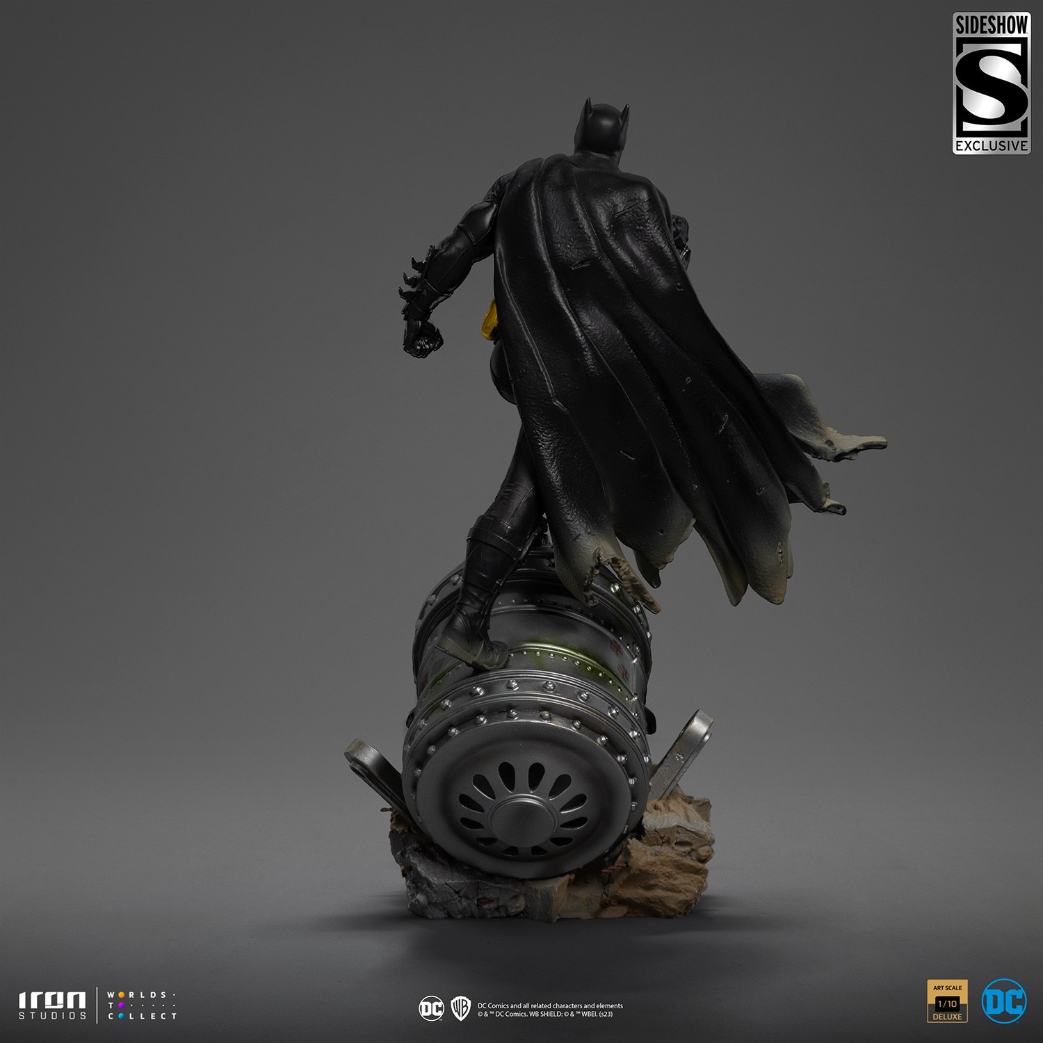 Batman Black Version Deluxe 1:10 Scale Statue by Iron Studios ...