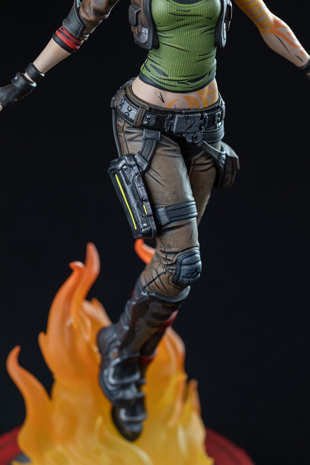Lilith the Firehawk PVC Figure by Dark Horse Comics | Sideshow Collectibles