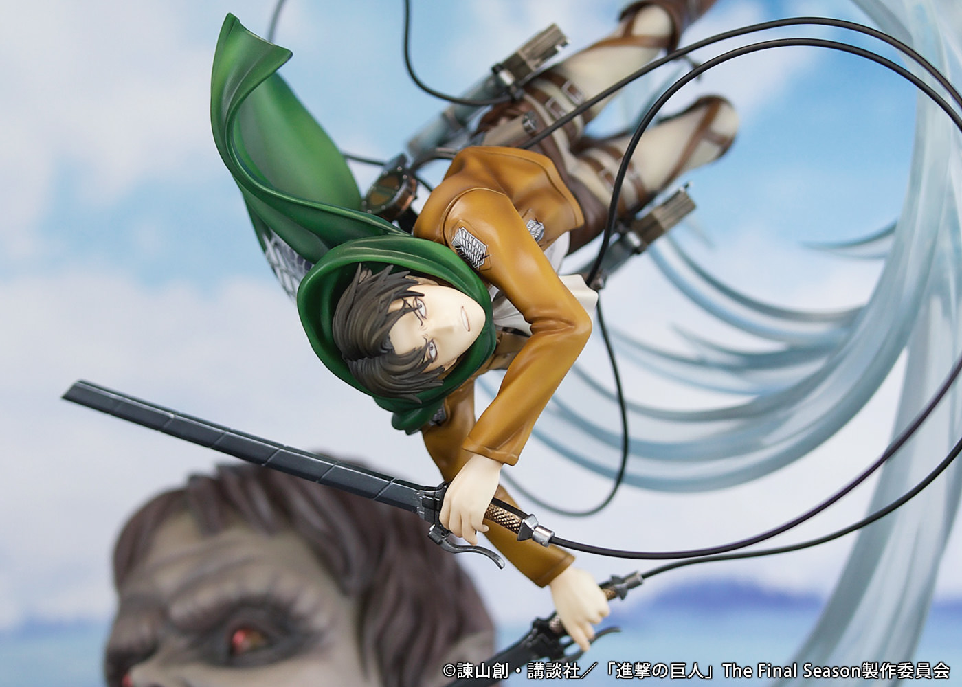 Levi vs Beast Titan Collectible Figure by Proof | Sideshow Collectibles