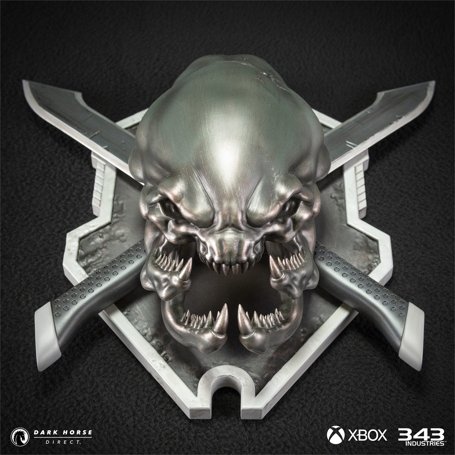 Halo Legendary Icon Sculpture Grunt Edition Wall Decor by Dark Horse ...