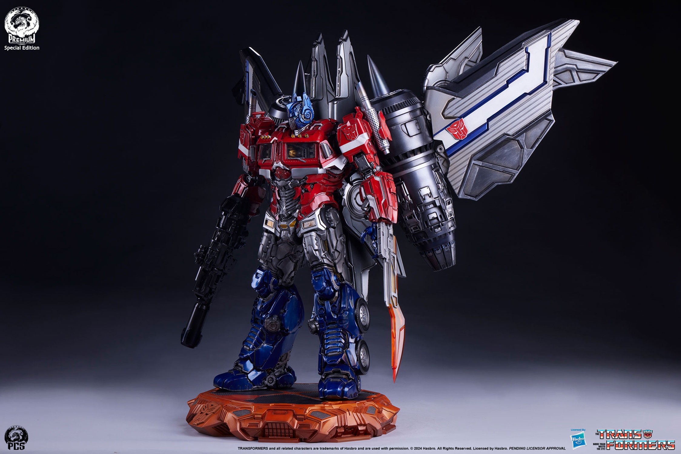 Optimus Prime Deluxe by PCS | Sideshow Collectibles