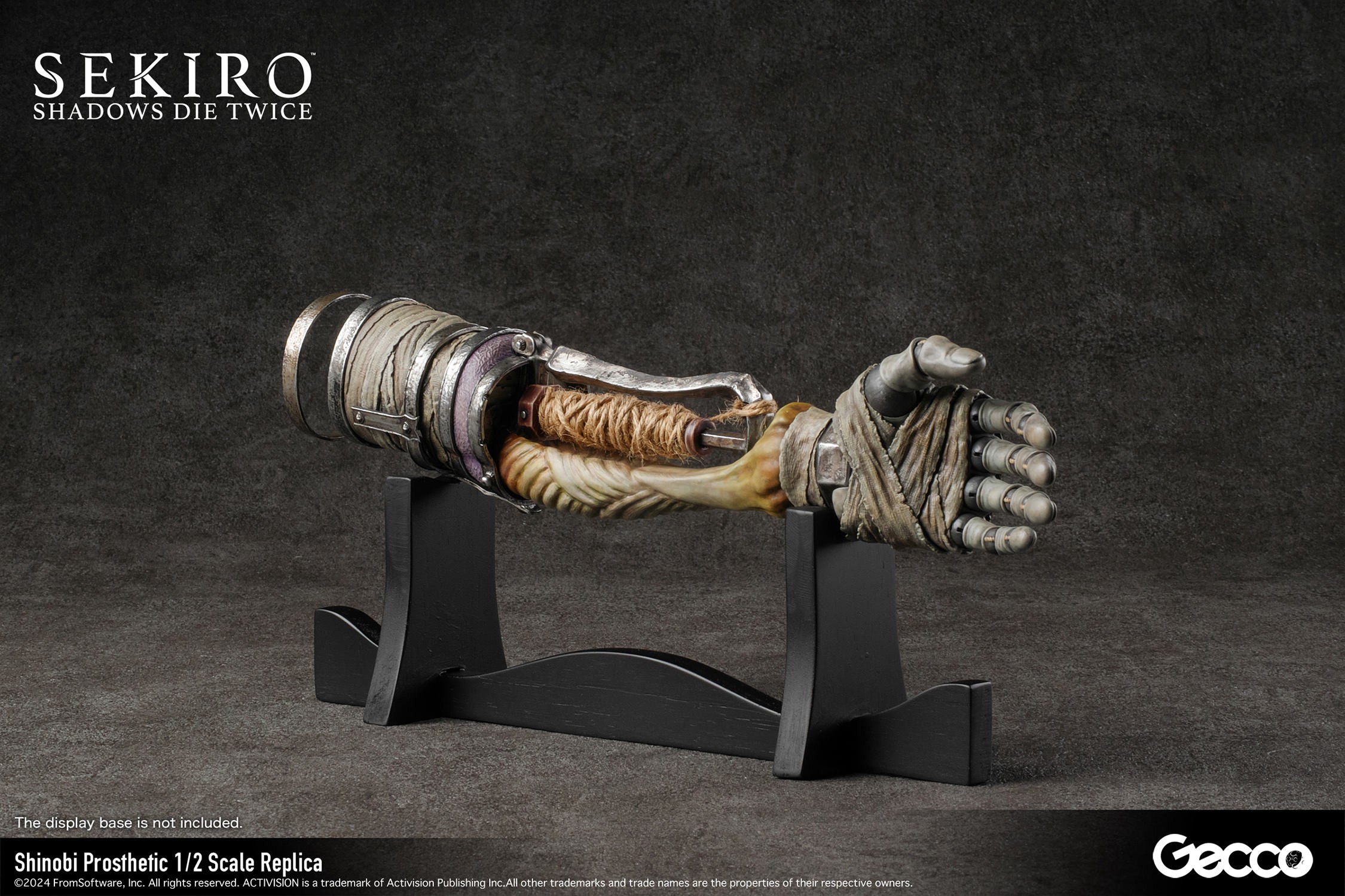 Shinobi Prosthetic Scaled Replica by Gecco Corp | Sideshow Collectibles