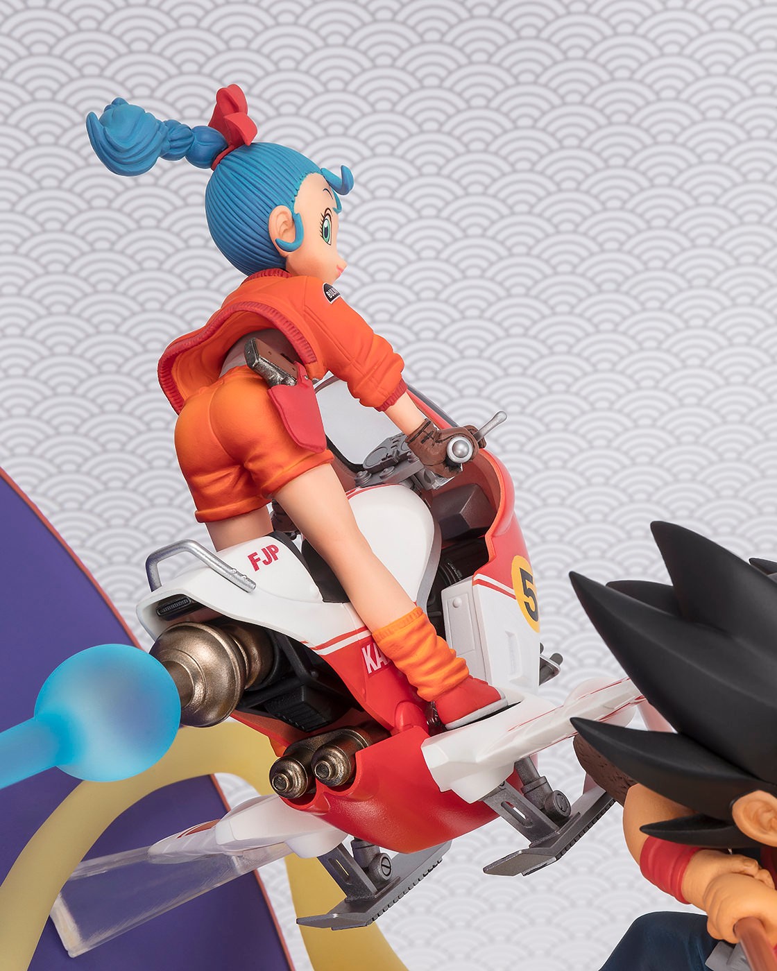 Son Goku & Bulma Collectible Figure by Tamashii Nations | Sideshow ...