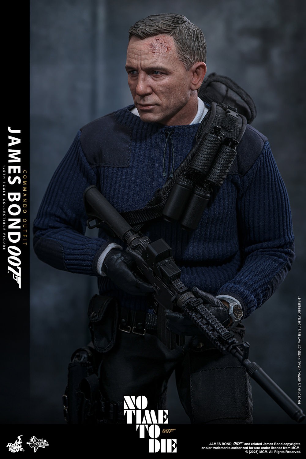 James Bond (Commando Outfit) Sixth Scale Figure by Hot Toys | Sideshow ...