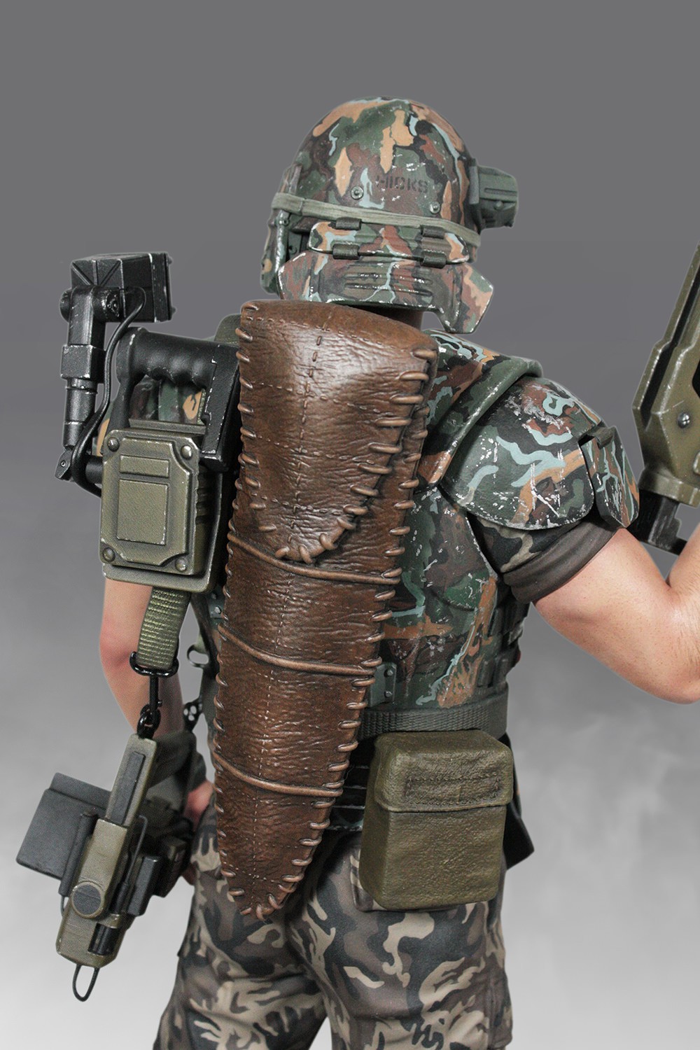 Corporal Hicks Quarter Scale Statue by Hollywood Collectibles Group ...