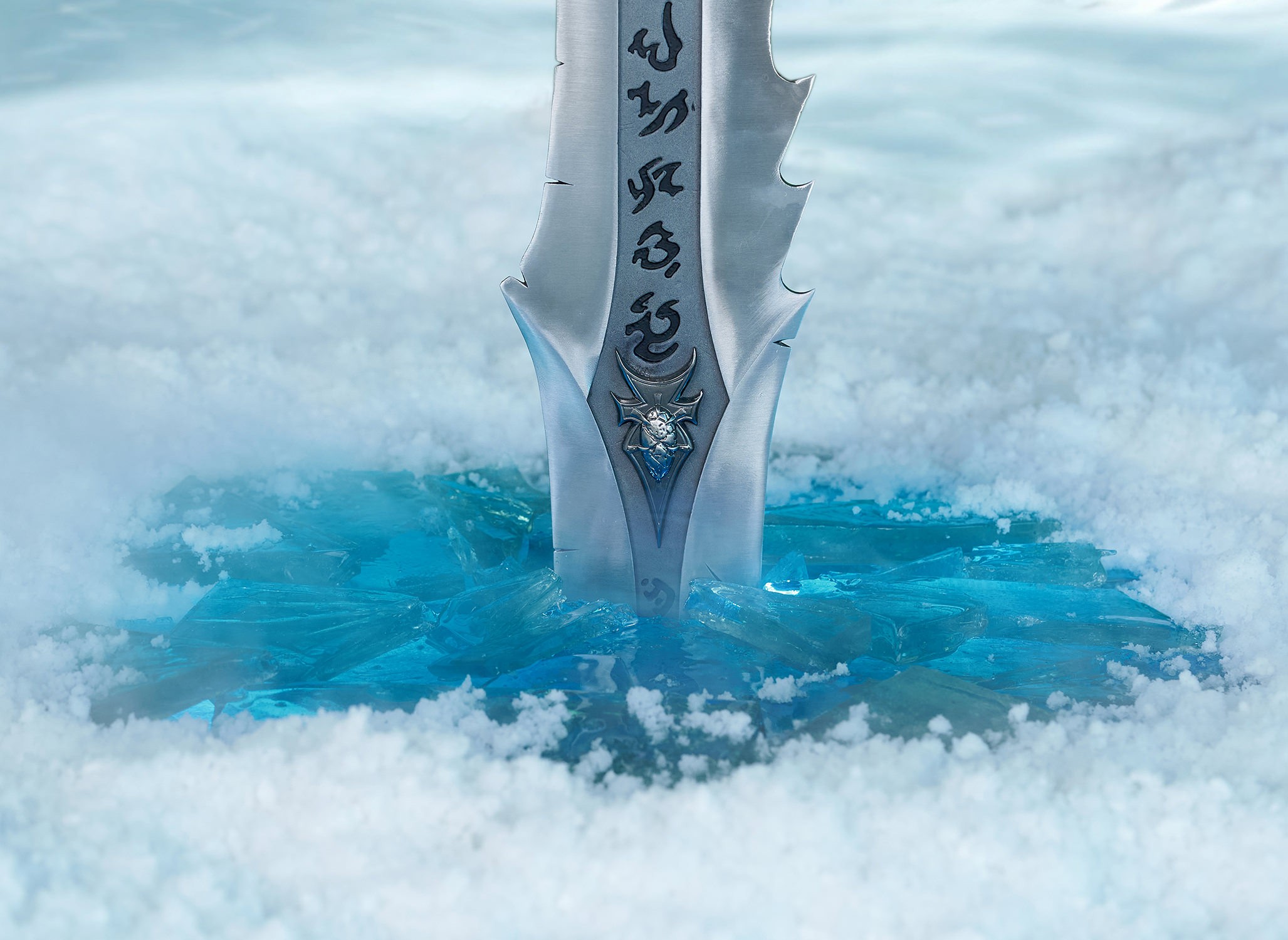 Frostmourne Sword Ice Pedestal Replica by HEX Collectibles | Sideshow ...