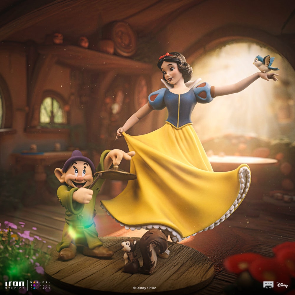 Snow White Deluxe 1:10 Art Scale Statue by Iron Studios | Sideshow ...