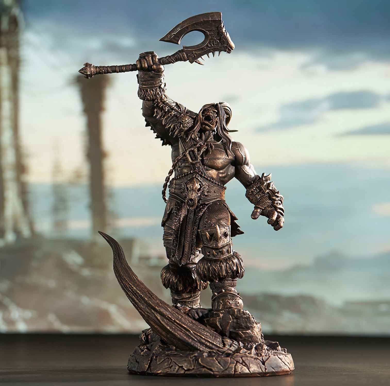 grom hellscream statue
