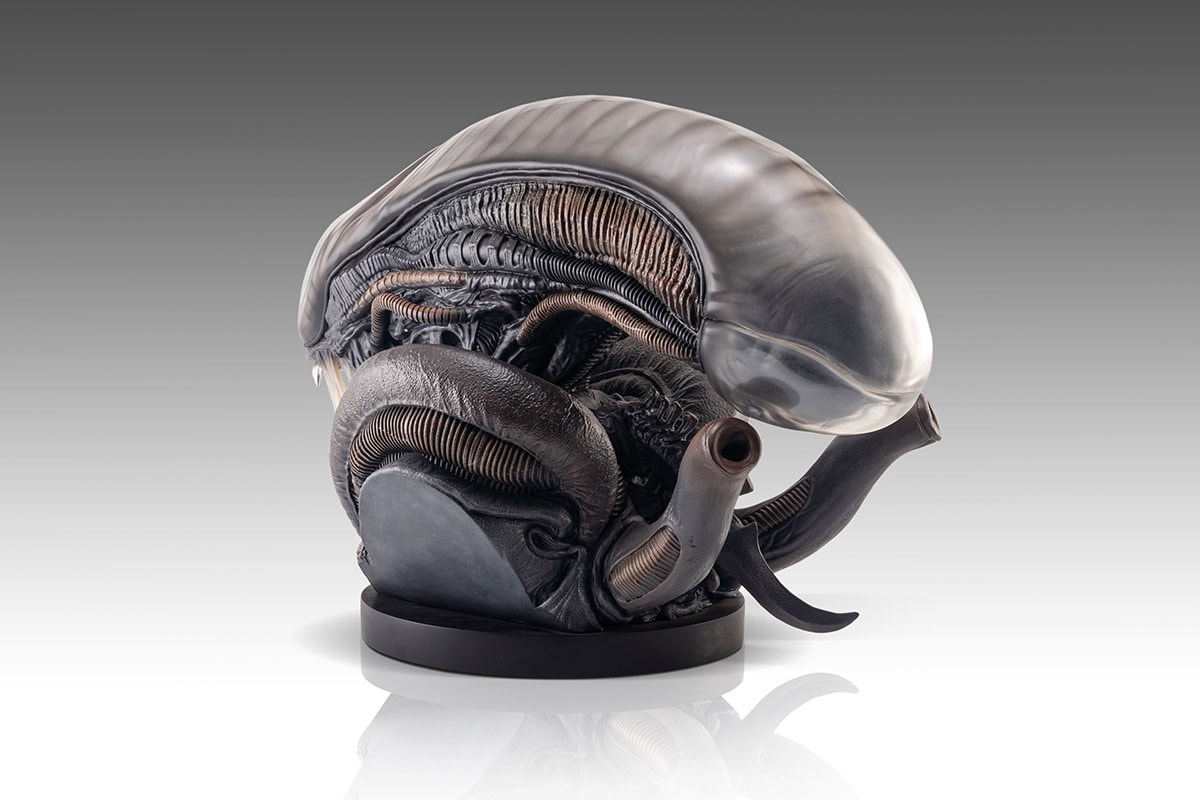 Alien Xenomorph Life-Size Bust by Hollywood Collectibles Group ...