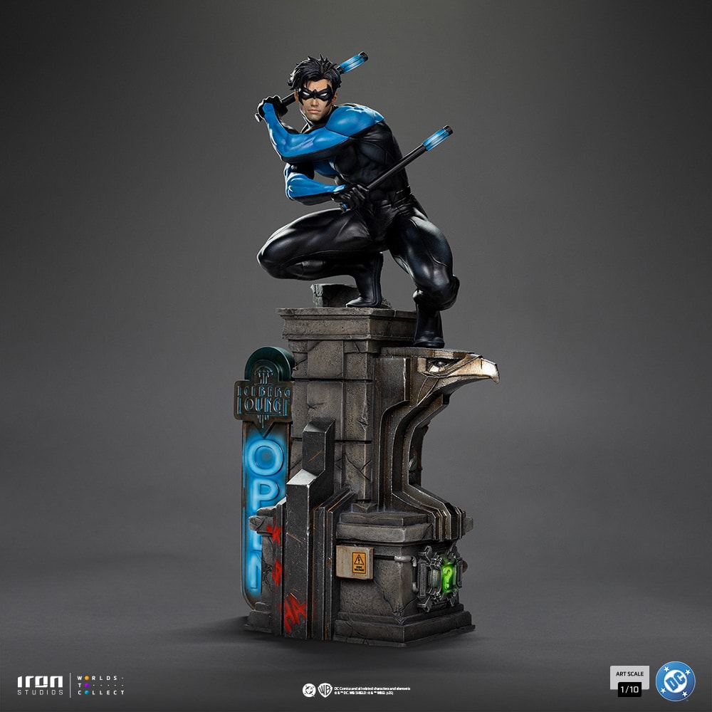 Nightwing 1:10 Scale Statue by Iron Studios | Sideshow Collectibles