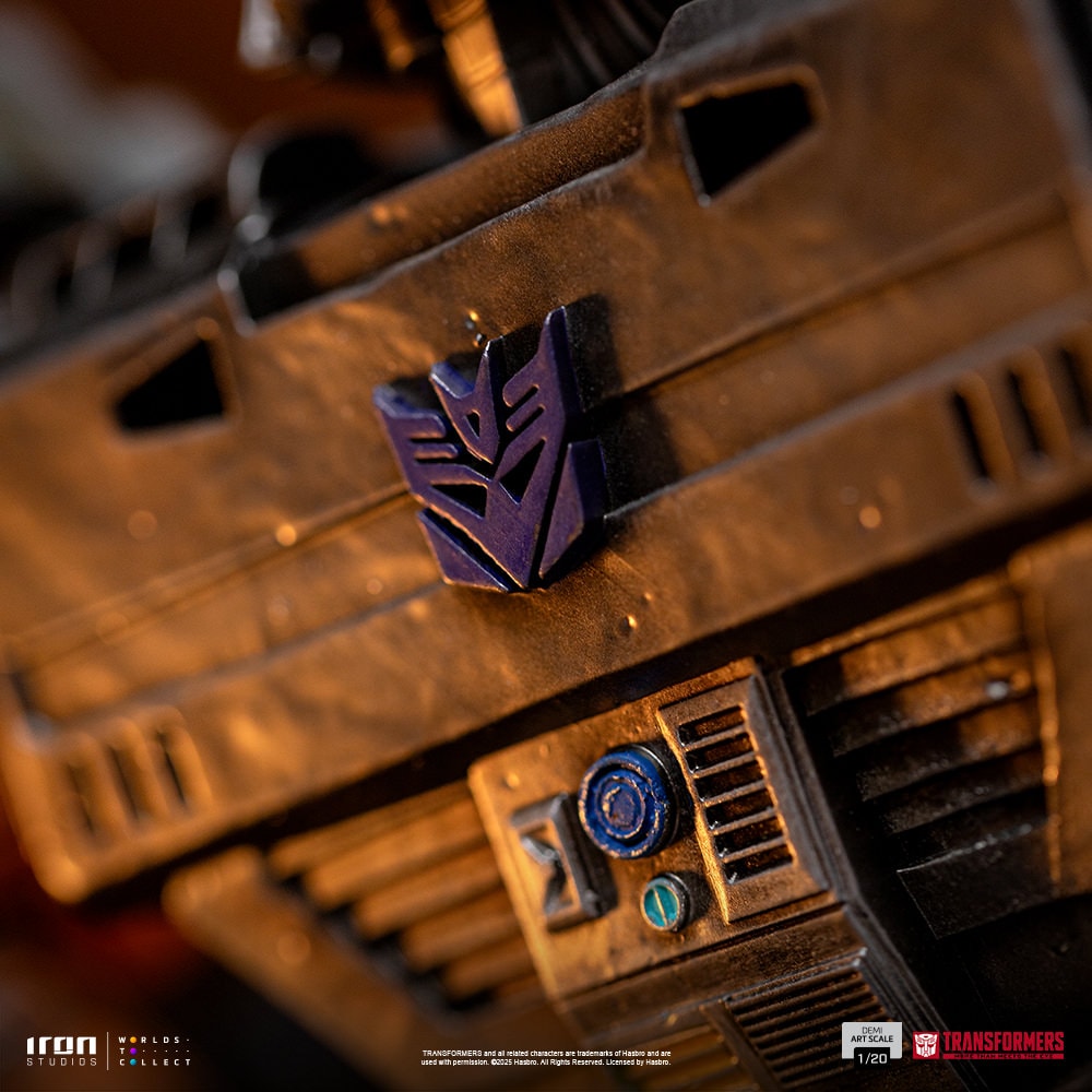 Megatron 1:20 Scale Statue by Iron Studios | Sideshow Collectibles